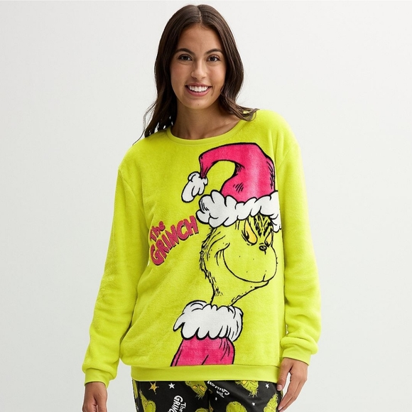 Dr Seuss The Grinch | Tops | Nwt Dr Seuss The Grinch Peakaboo Pullover ...